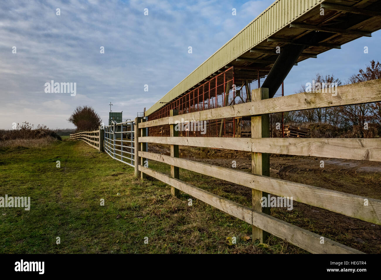 Elevated conveyor system hi-res stock photography and images - Alamy