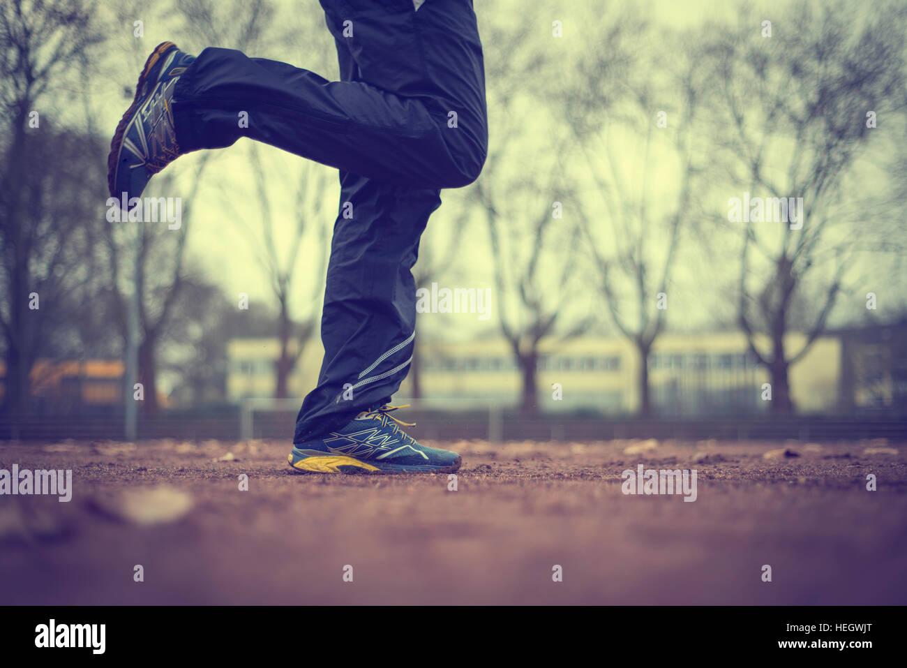 Track and field start leg hi-res stock photography and images - Alamy