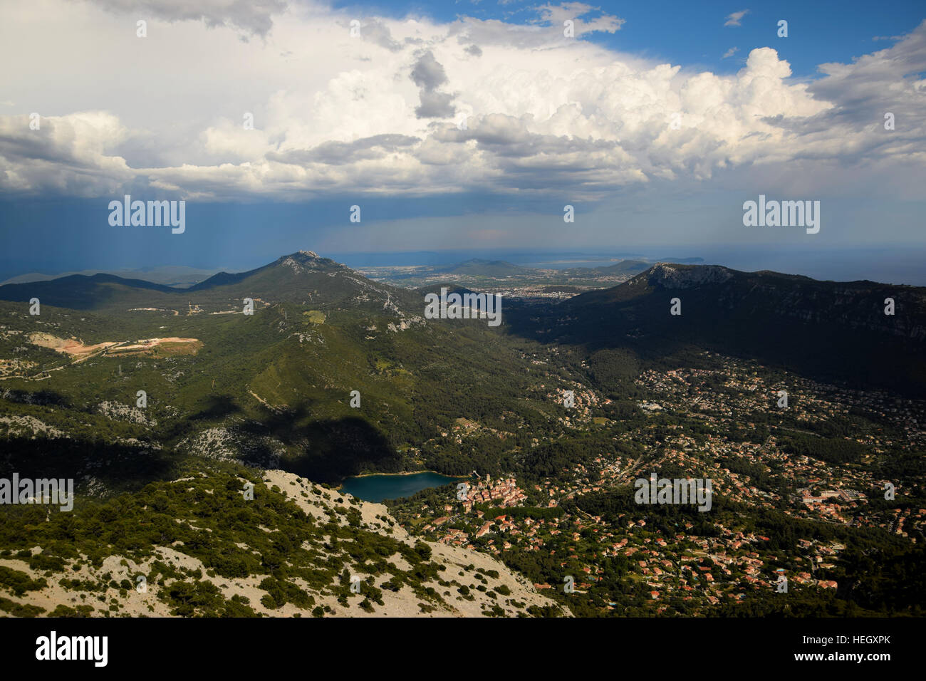 Coumbe hi-res stock photography and images - Alamy