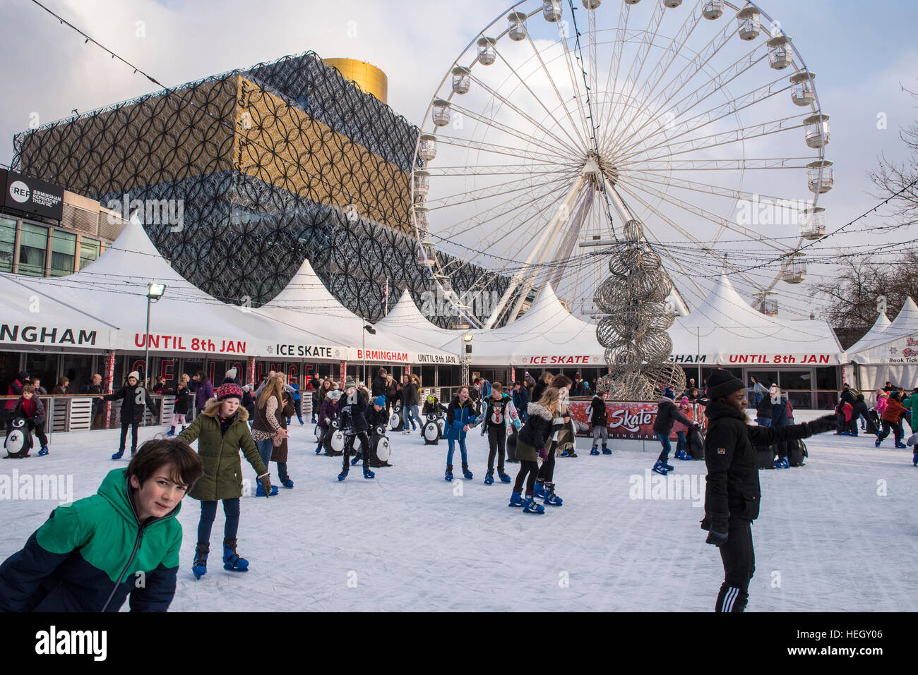 Birmingham ferris wheel centenary square hi-res stock photography and ...