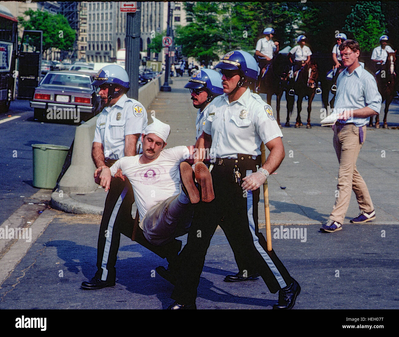 Washington, DC., USA, 22nd April, 1985 US Park Police officers carry to ...