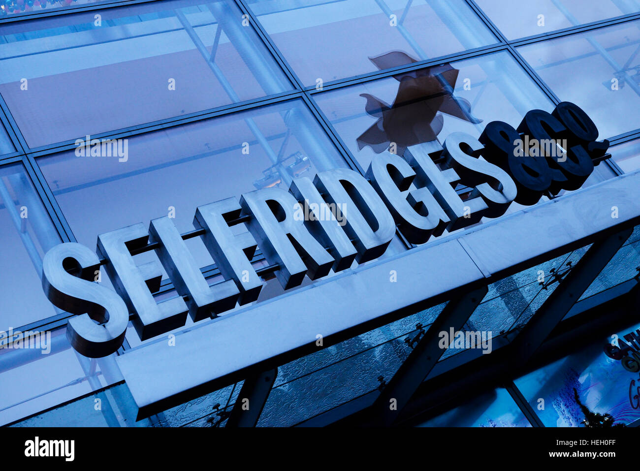 Selfridges logo hi-res stock photography and images - Alamy