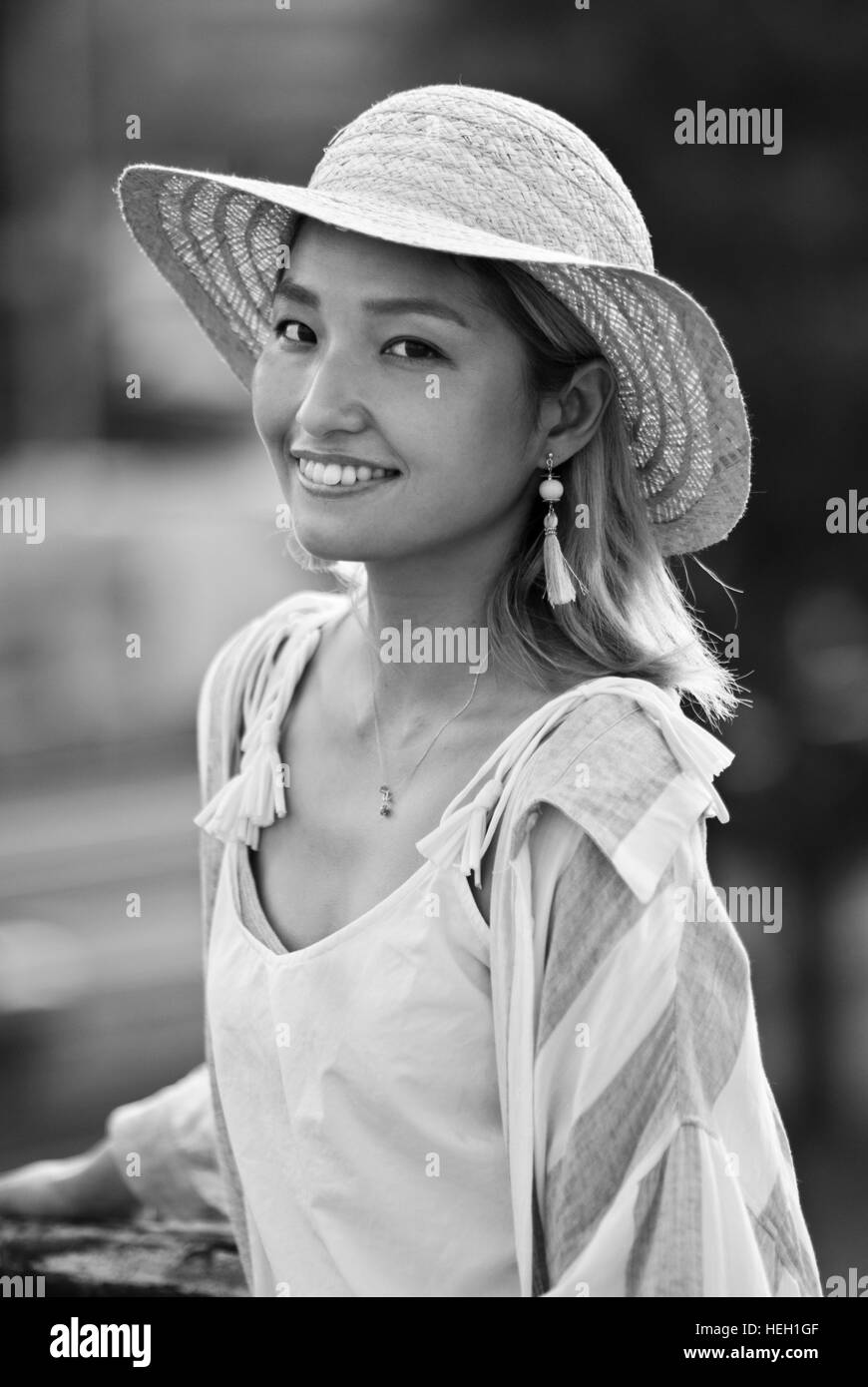 Beautiful japanese girl hi-res stock photography and images - Alamy