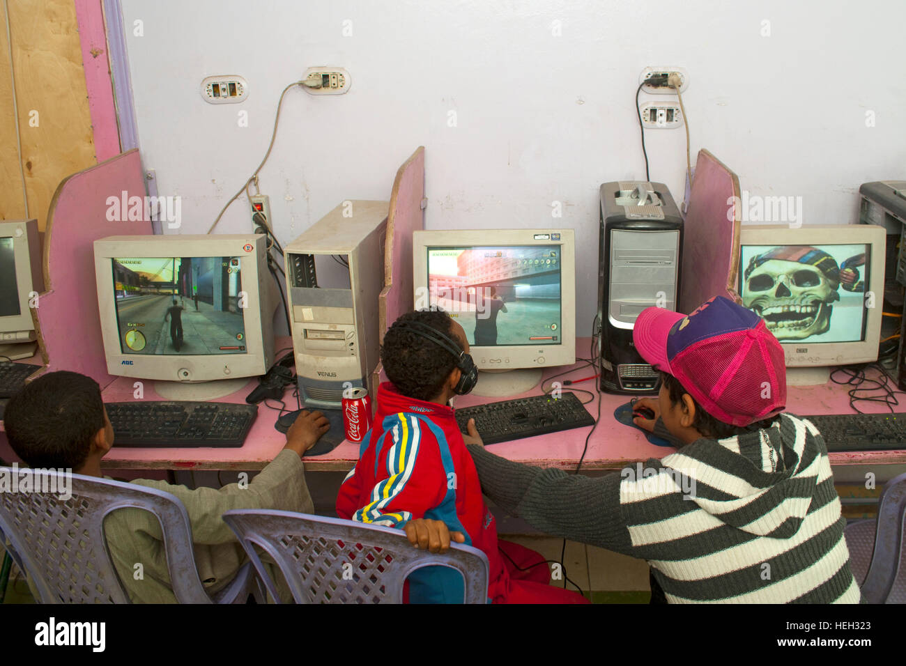 Internet cafe egypt hi-res stock photography and images - Alamy