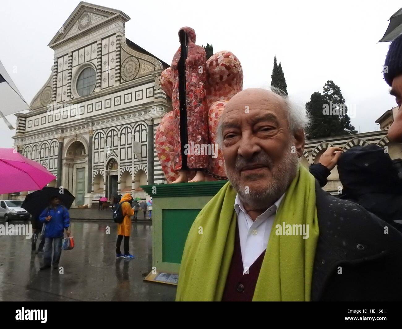 Artist Gaetano Pesce as his sculpture, 'Majesty Betrayed,' is unveiled ...
