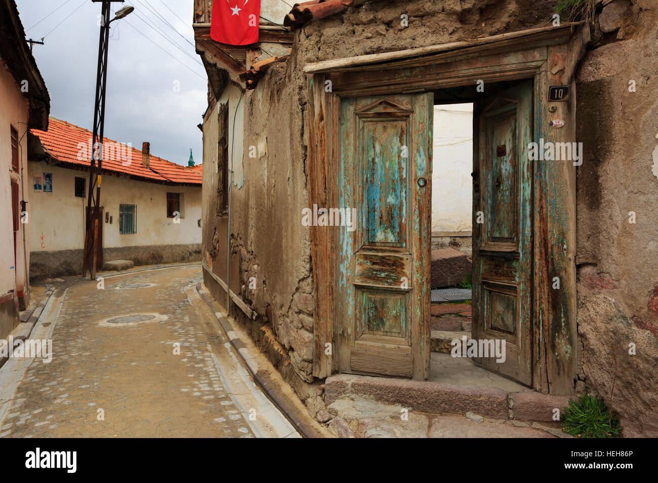 Narrow turkish streets hi-res stock photography and images - Alamy