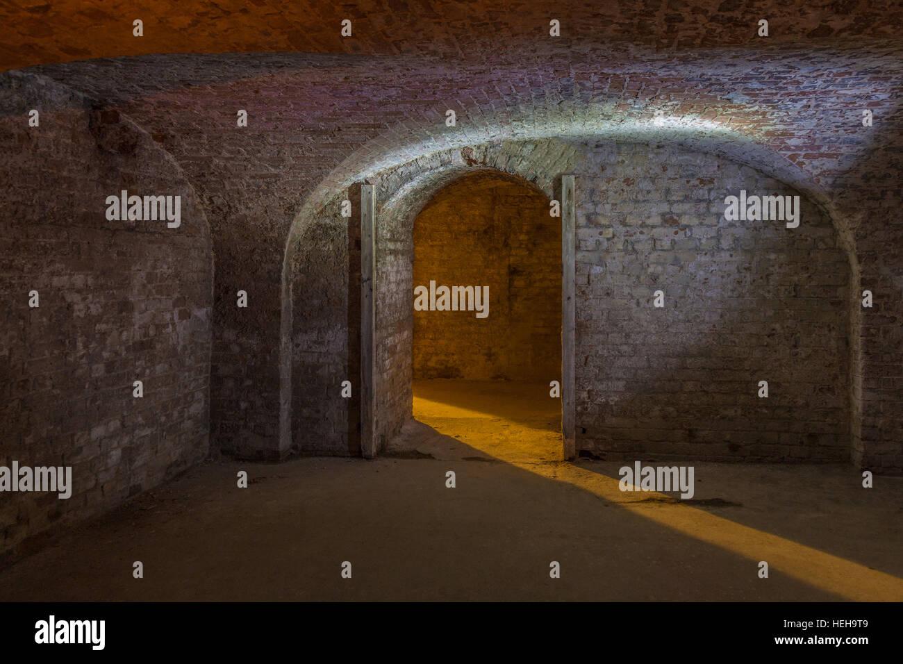 Curved ceiling hi-res stock photography and images - Alamy