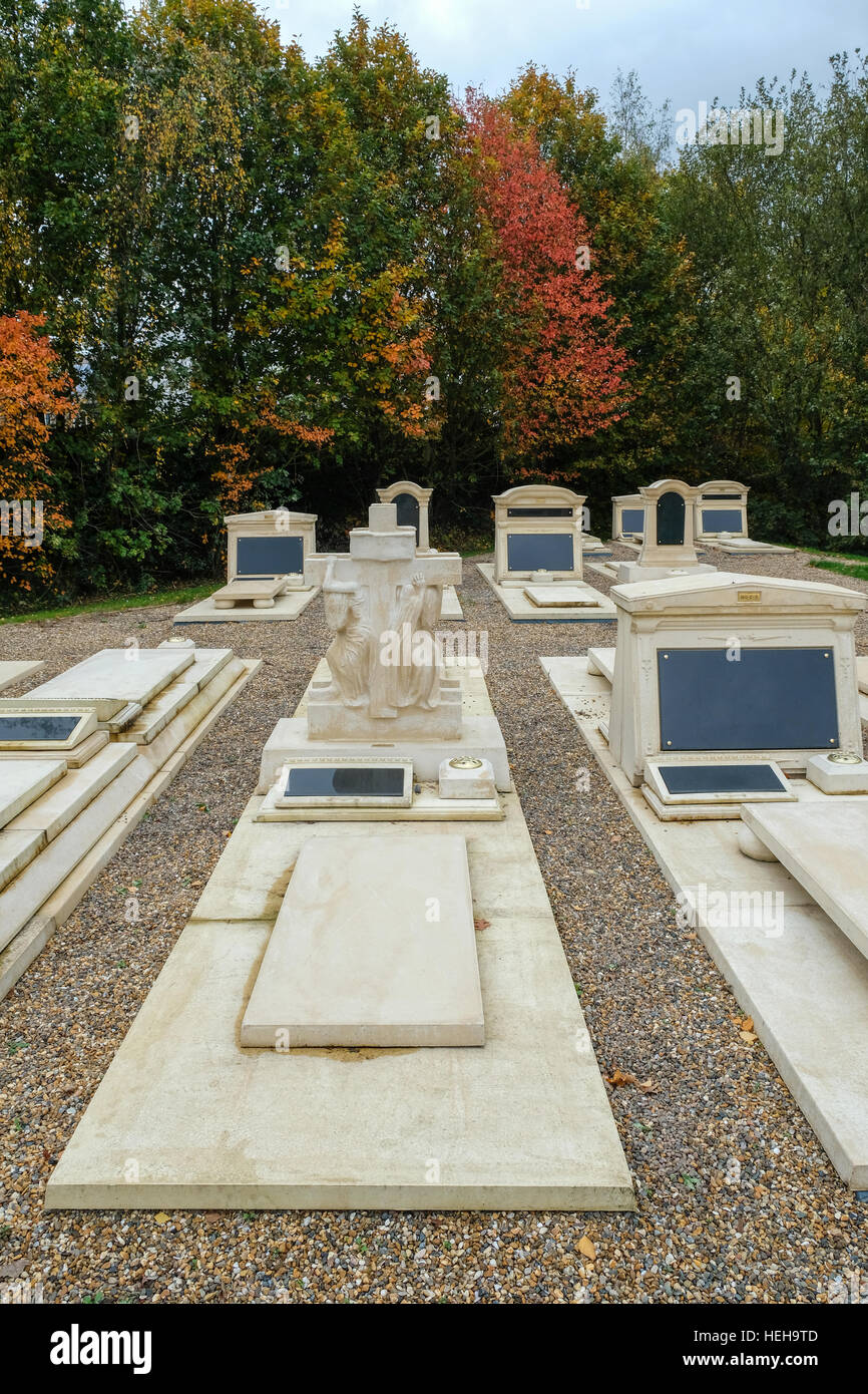 Memorial plot hi-res stock photography and images - Alamy