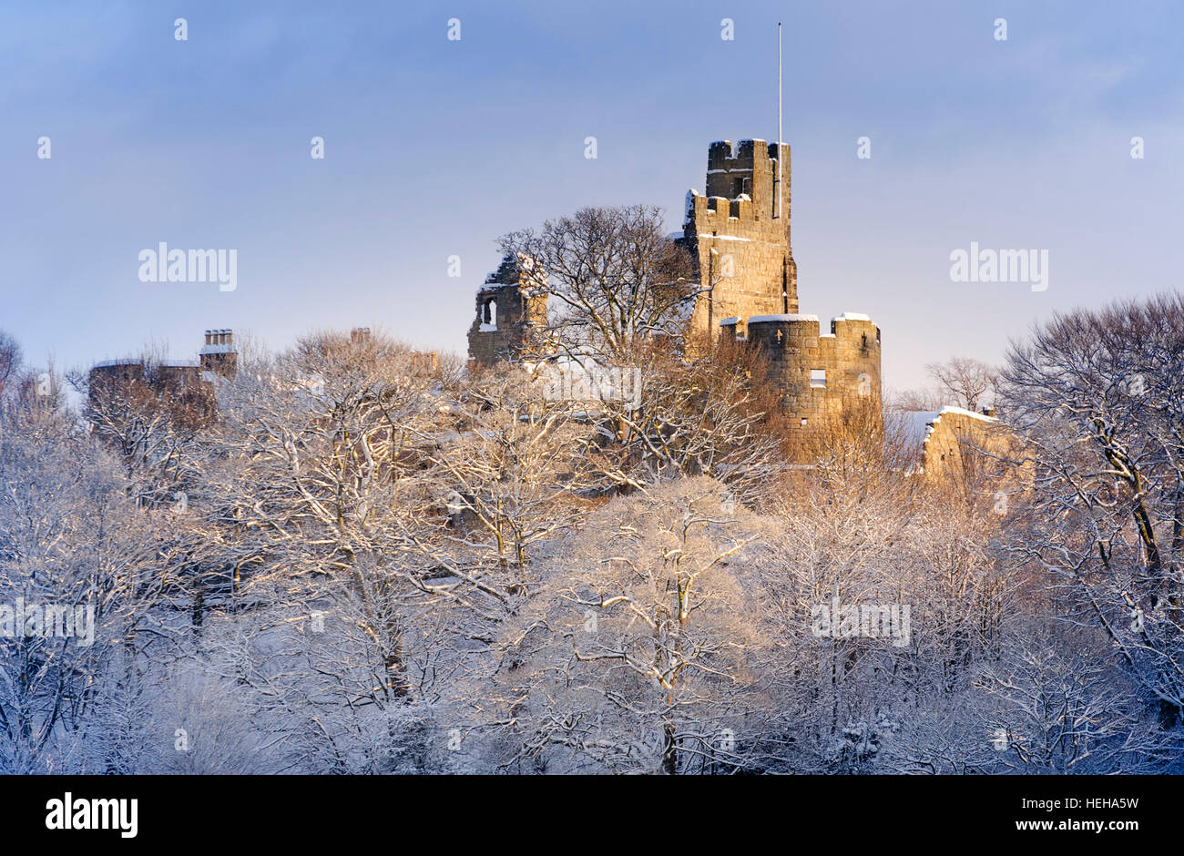 Prudhoe castle hi-res stock photography and images - Alamy