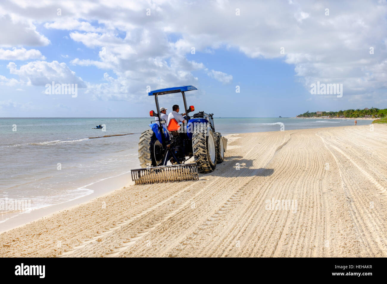 Shoreline cancun hi-res stock photography and images - Alamy