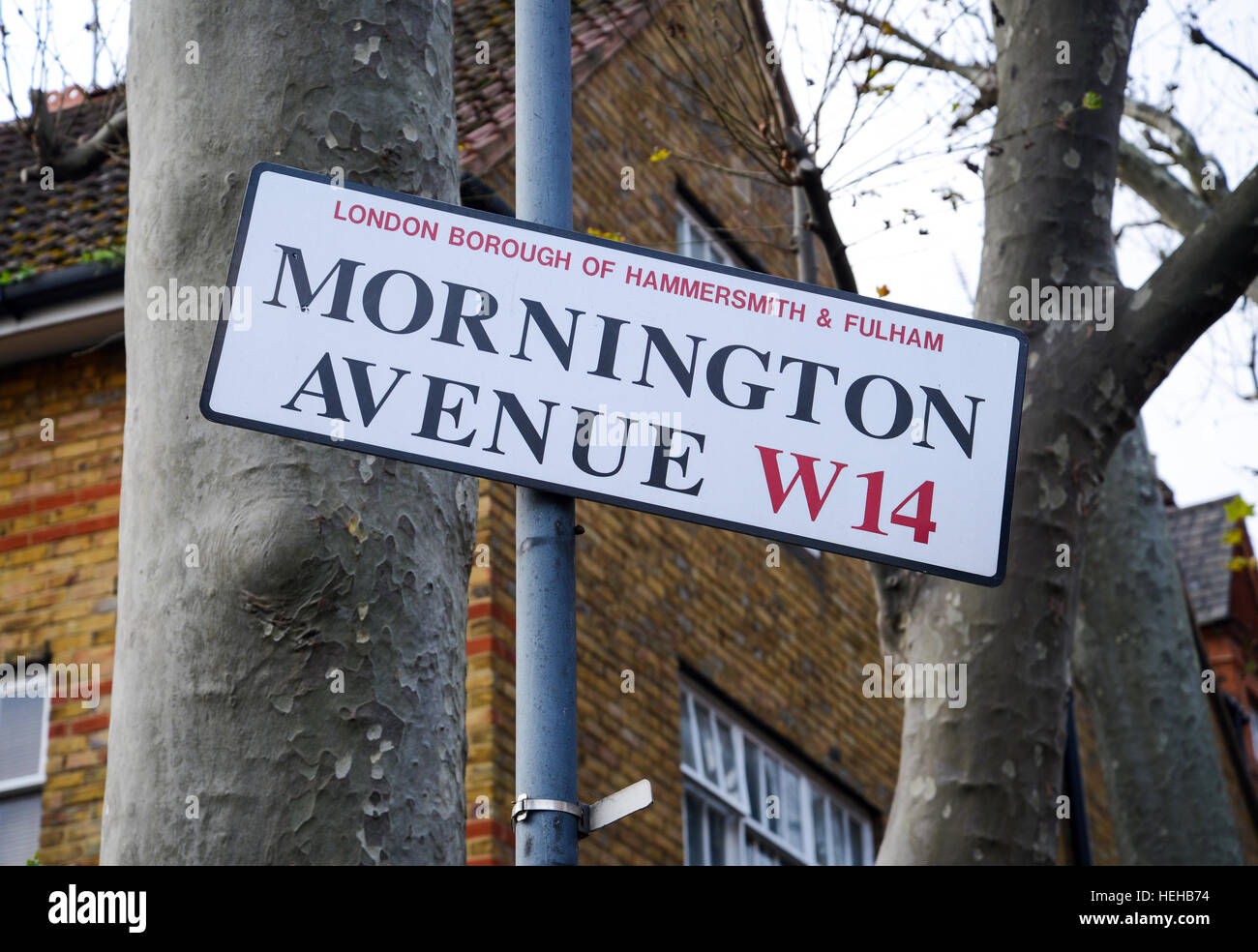 Kensington street sign hi-res stock photography and images - Alamy