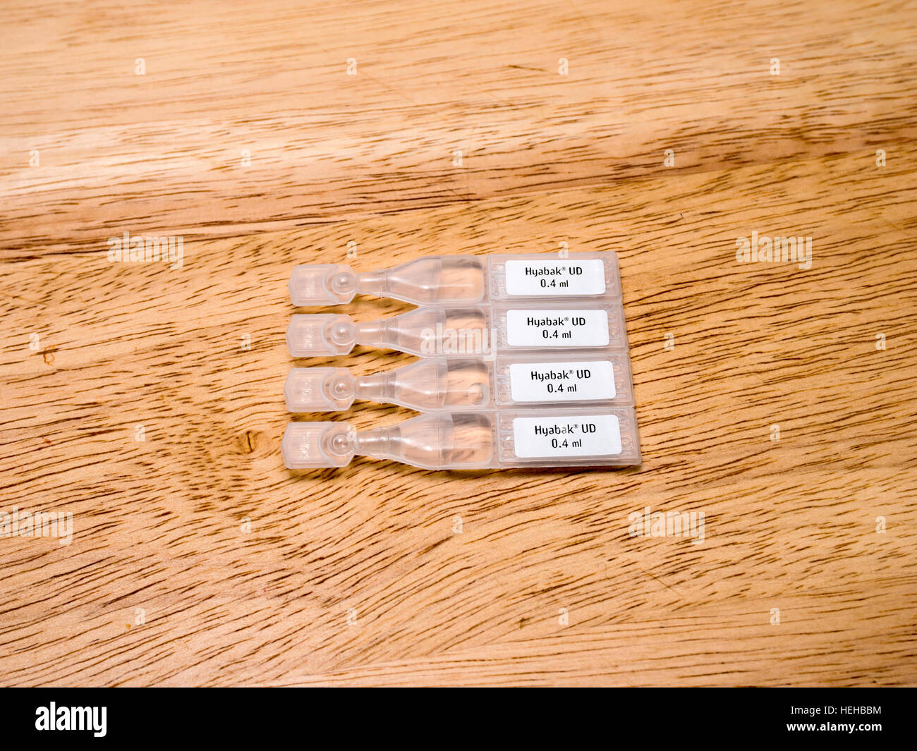 Four Single Dose containers of 0.4ml of Sodium hyaluronate preservative ...