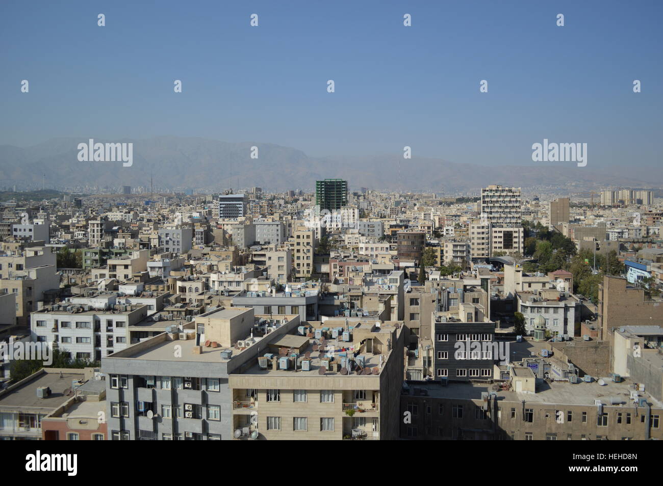 A view of North Tehran looking towards the Alborz Mountains Stock Photo ...