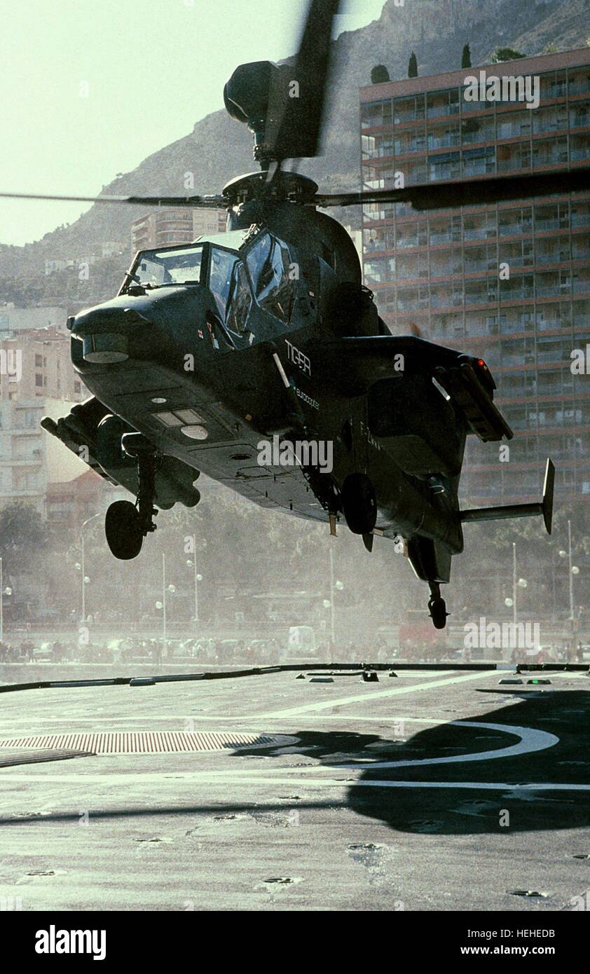 James Bond Goldeneye High Resolution Stock Photography and Images - Alamy