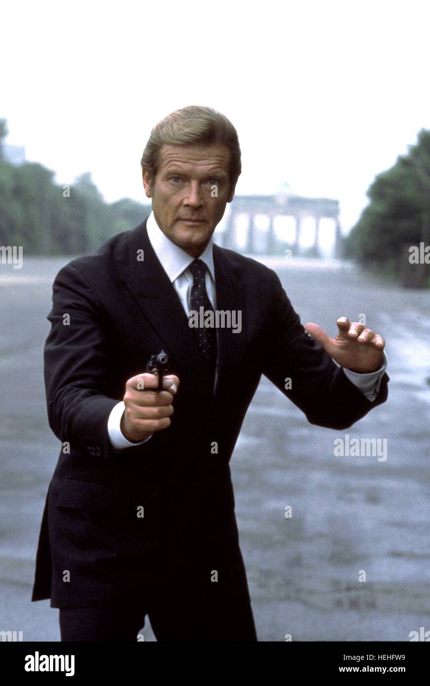 Roger Moore James Bond High Resolution Stock Photography and Images - Alamy