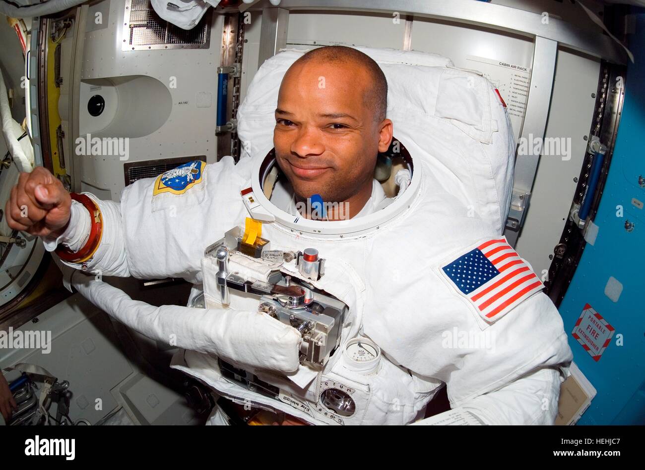 NASA STS-116 astronaut Robert Curbeam enters the International Space ...