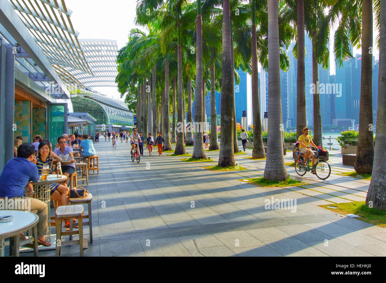 Marina bay promenade, Singapore Stock Photo - Alamy