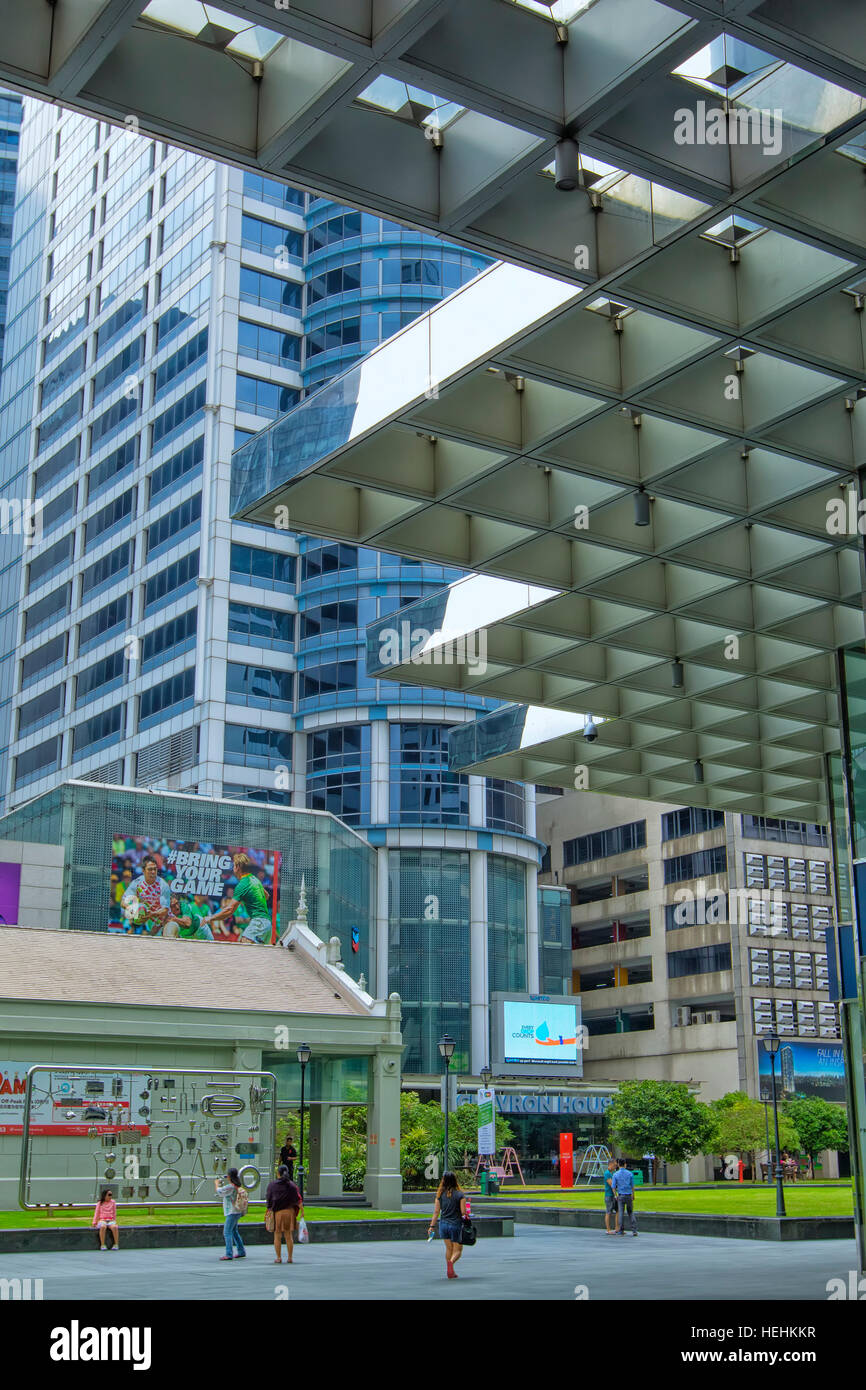 Raffles square in Business district , Singapore Stock Photo - Alamy