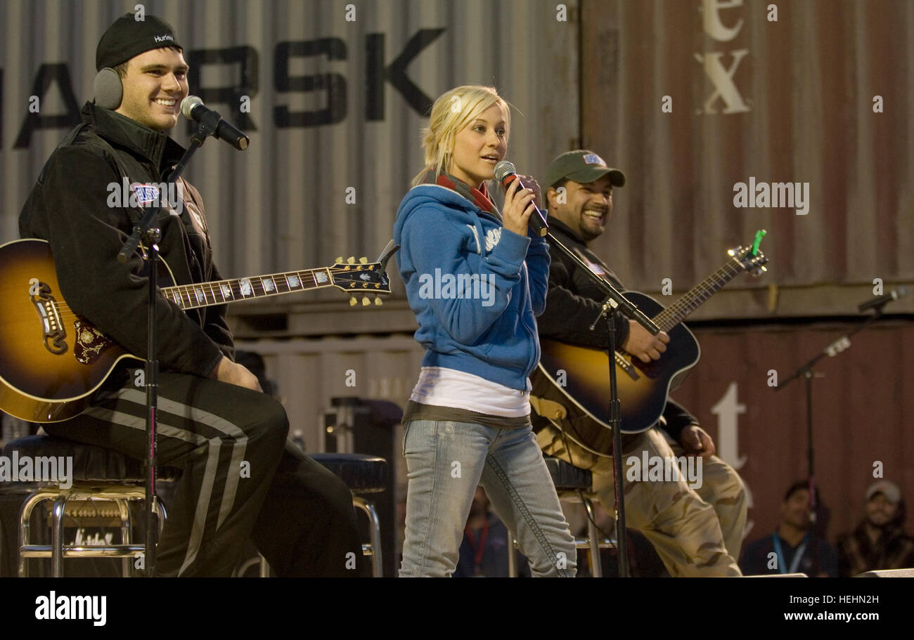 AL ASAD AIR BASE, Iraq -- Singer Kellie Pickler performs for service ...