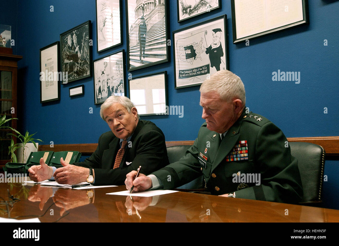 Sen. Christopher S. "Kit" Bond (R-Mo.), left, and Lt. Gen. Clyde Vaughn ...