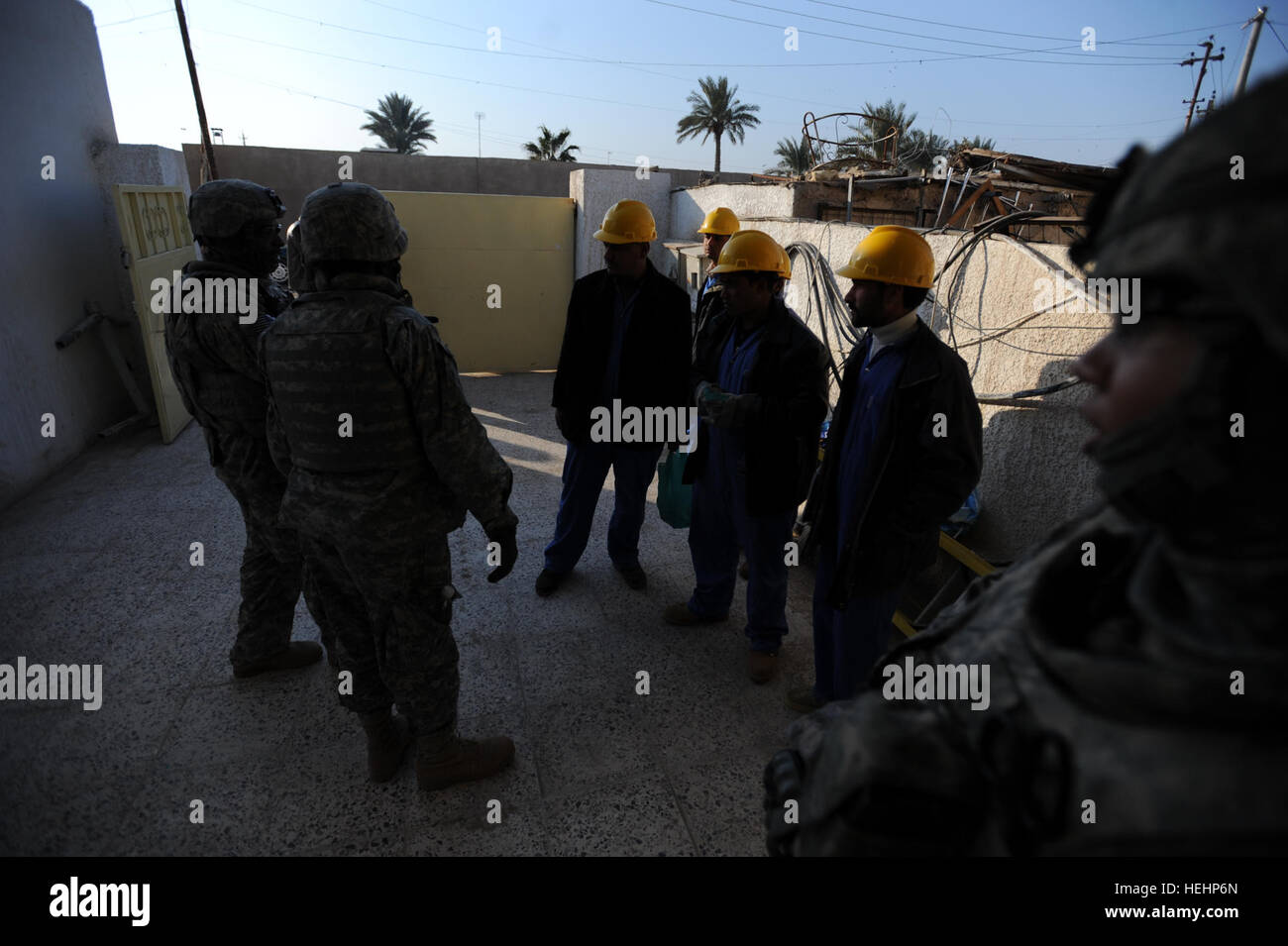 U.S. Soldiers from 2nd Battalion, 11th Field Artillery, 2nd Stryker ...