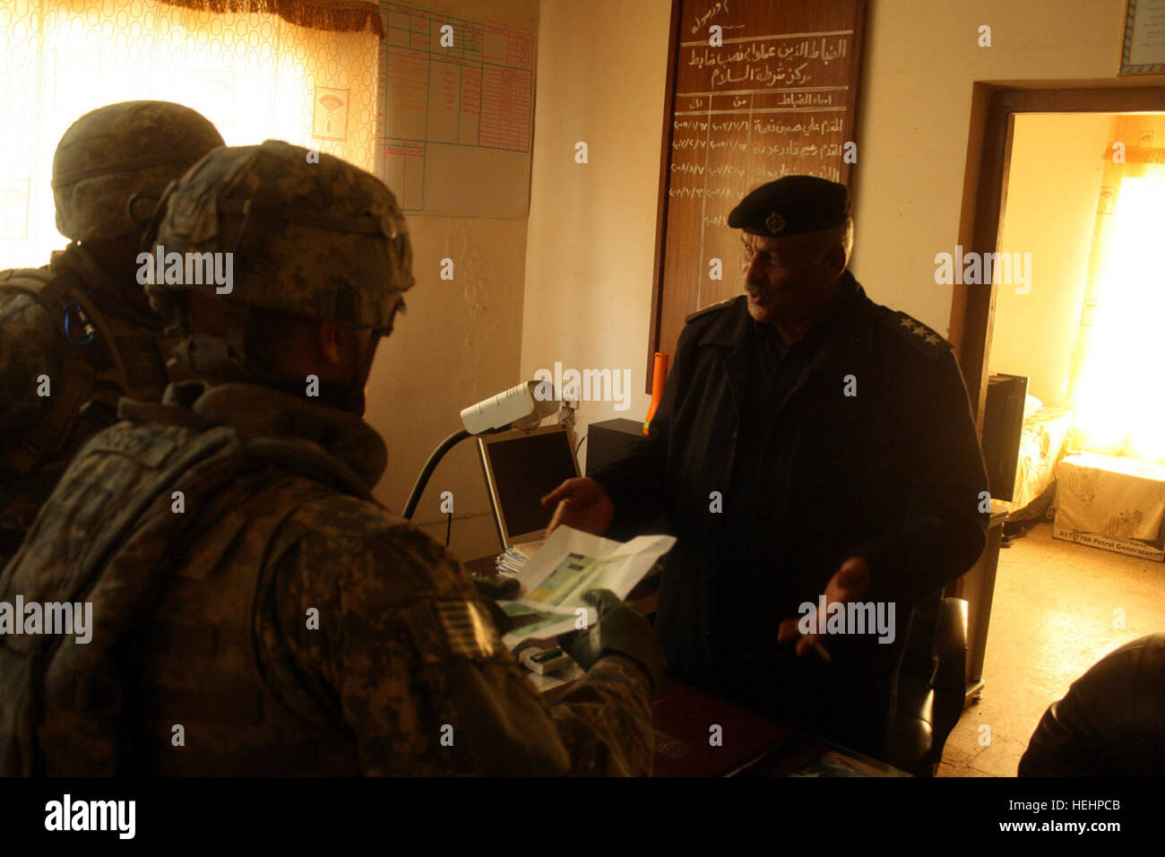 U s army platoon conducts hi-res stock photography and images - Alamy