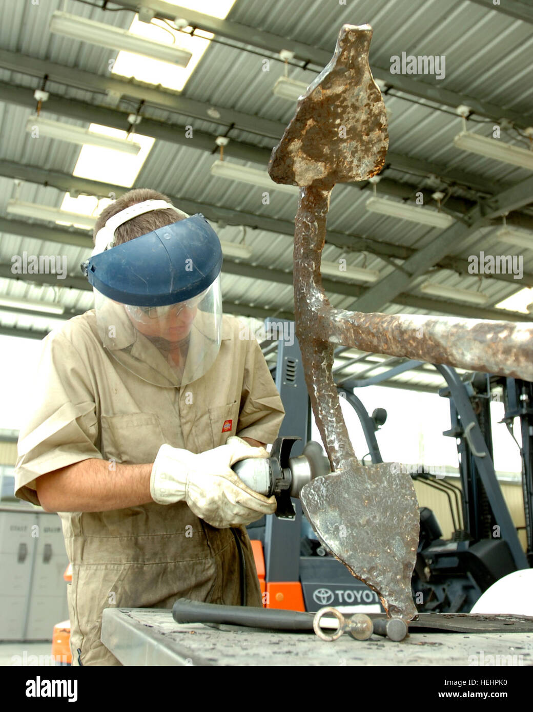 GUANTANAMO BAY, Cuba – Coast Guard Reserve Petty Officer 3rd Class ...