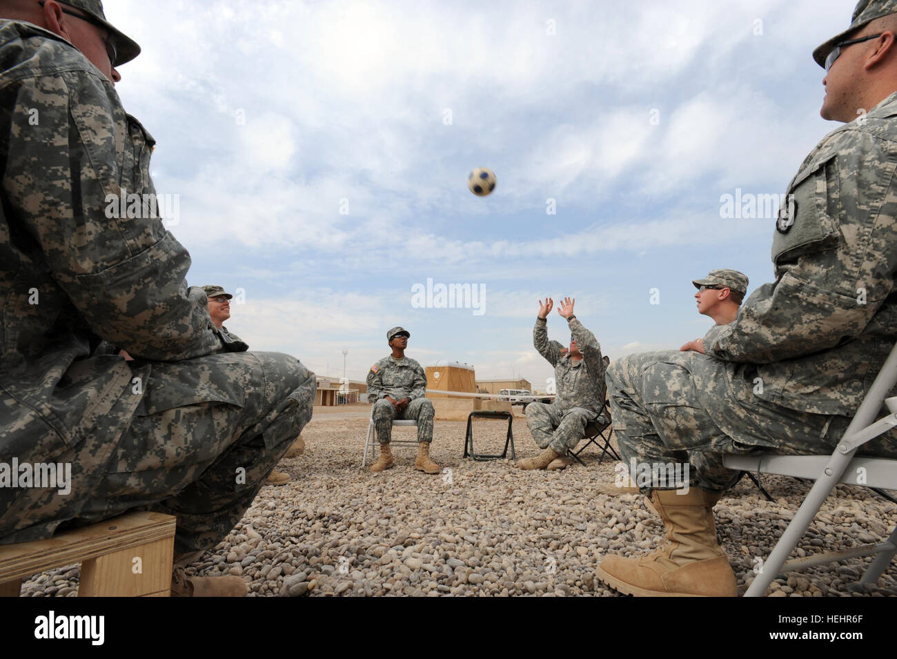 U.S. Soldiers assigned to 556th Signal Company, 2nd Stryker Brigade ...
