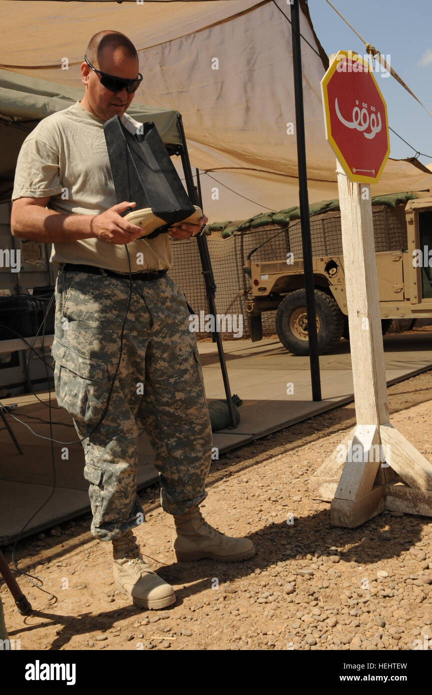 U.S. Army Sgt. 1st Class Wayne Davidson from Evansville, Ind., of ...