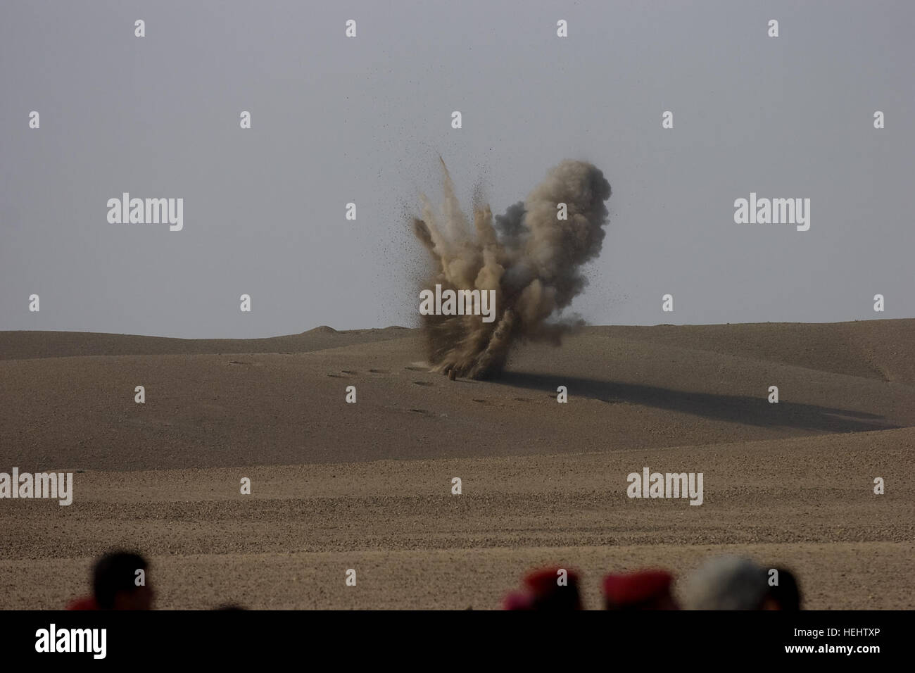 Iraqi soldiers from 1st Battalion, 46th Brigade, 12 Infantry Division ...