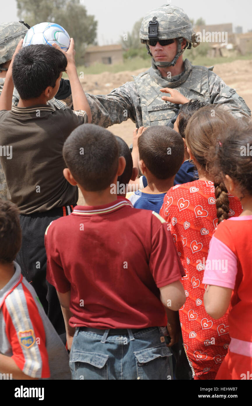 U.S. Army Lt. Col. Michael Shinners, Deputy Commander of 3rd Brigade ...