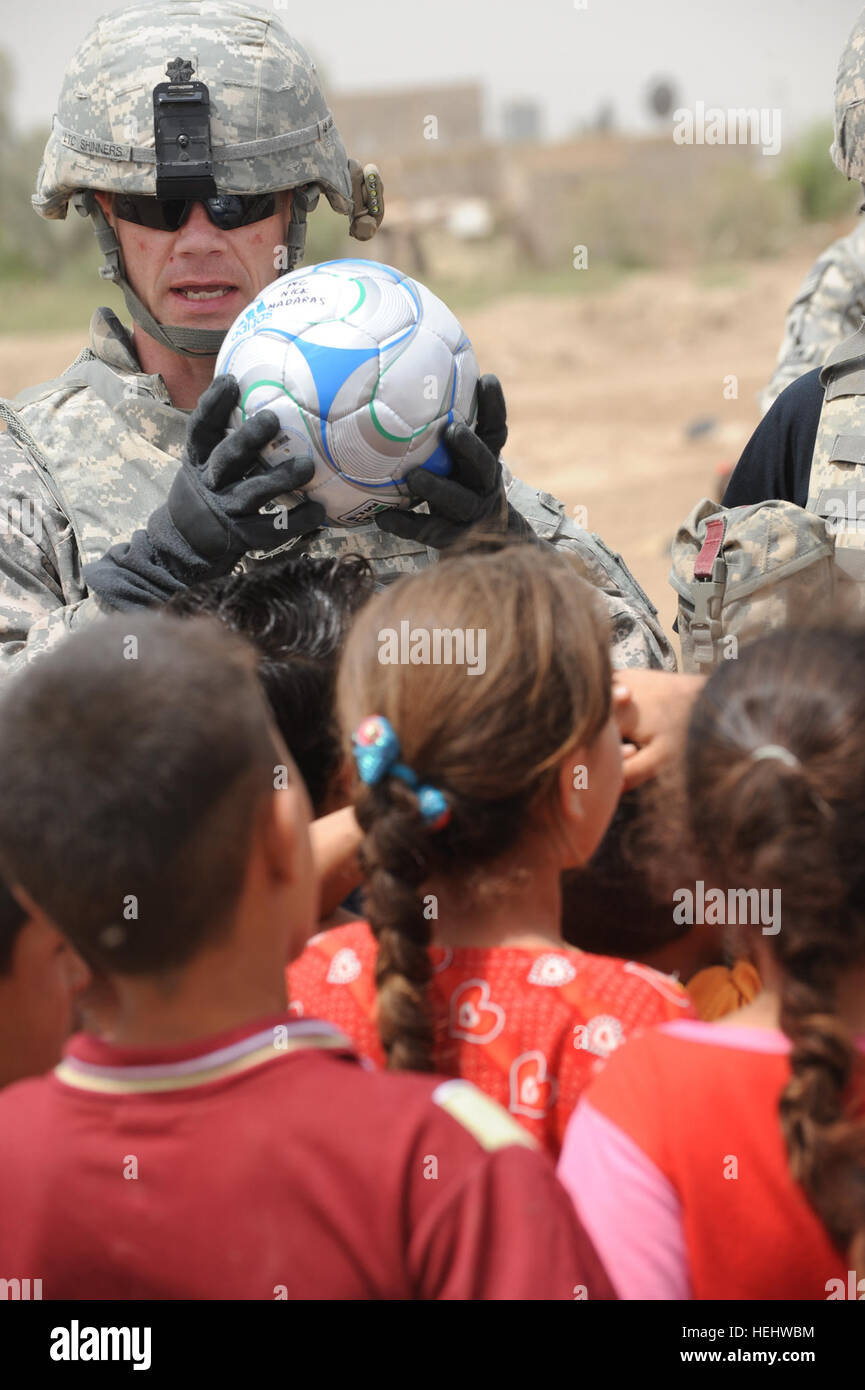 U.S. Army Lt. Col. Michael Shinners, Deputy Commander of 3rd Brigade ...