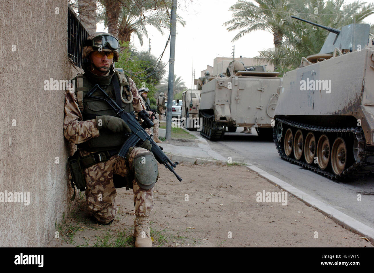 Army vektor hi-res stock photography and images - Alamy