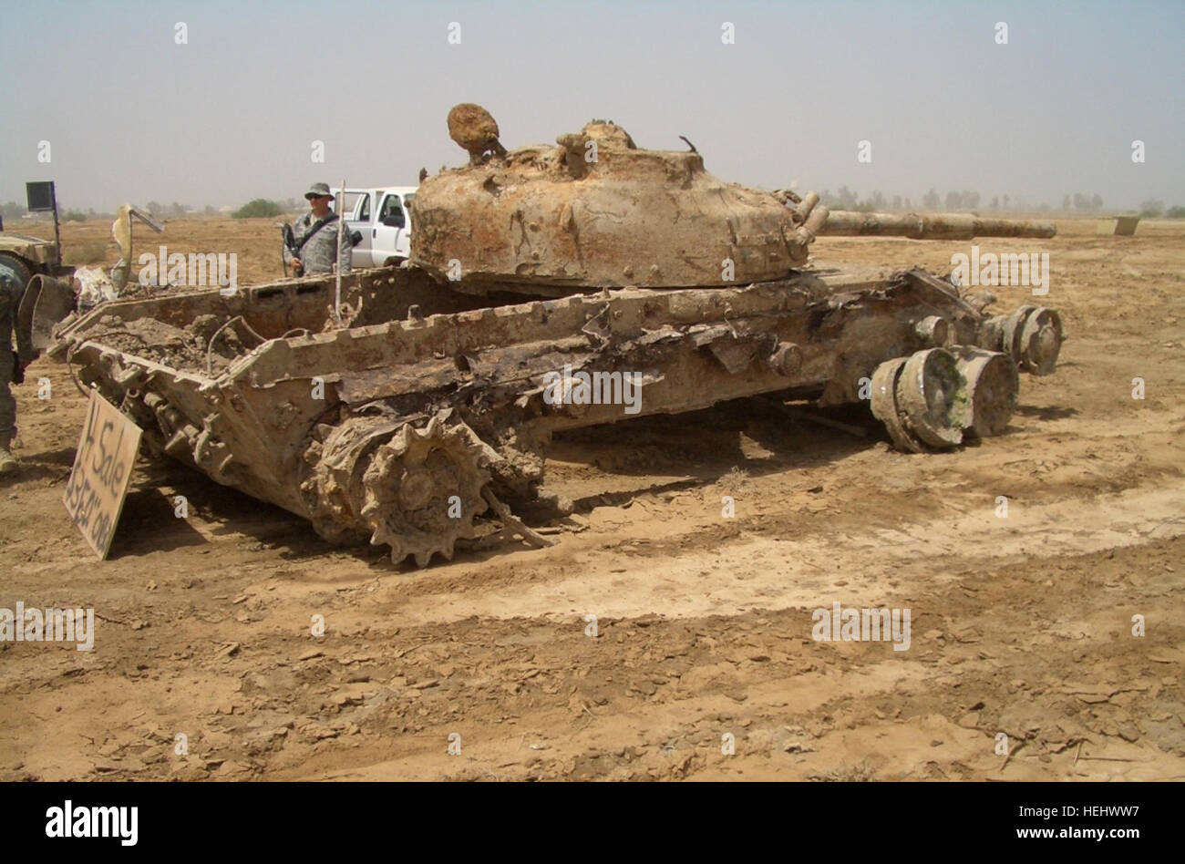 T 72 iraqi tank hi-res stock photography and images - Alamy