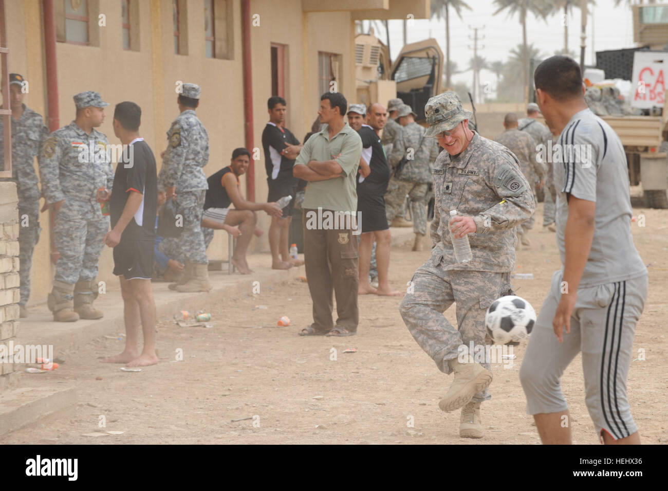 Iraqi national police and U.S. Soldiers of 3rd Brigade Combat Team ...