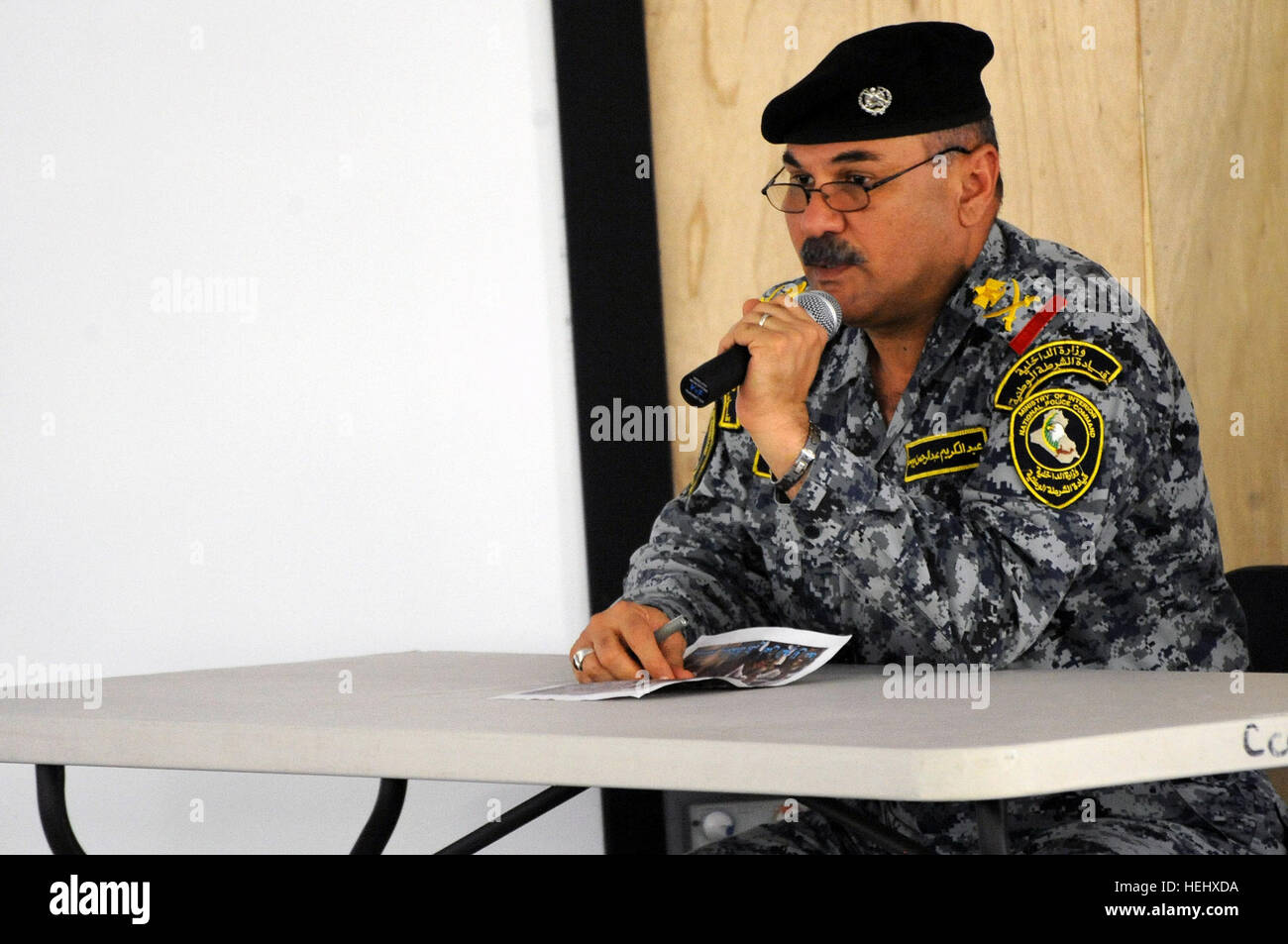 Police negotiation team hi-res stock photography and images - Alamy