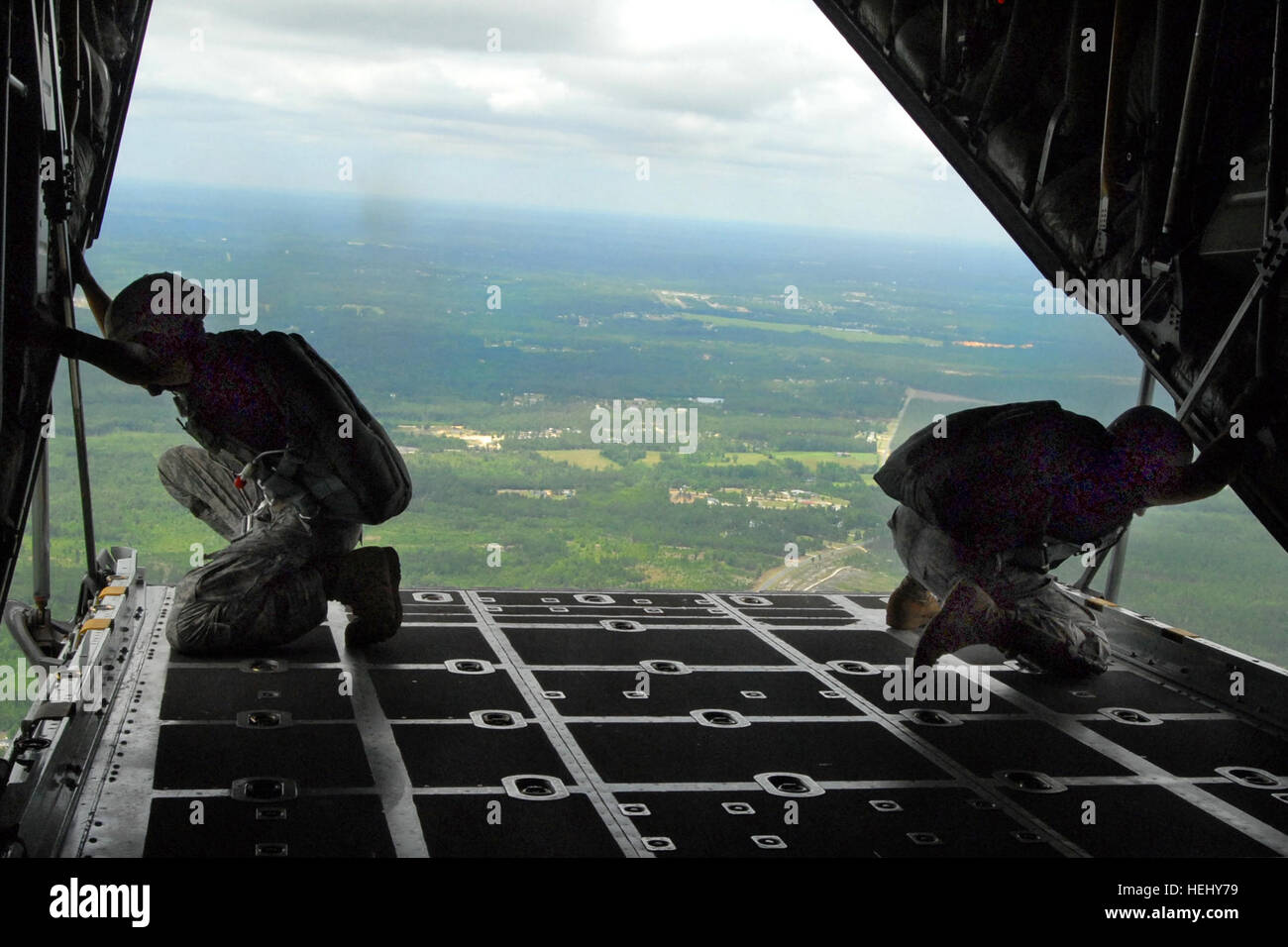 Master Sgt. Dwight Simon and Staff Sgt. Monte Henderson, Jumpmasters ...
