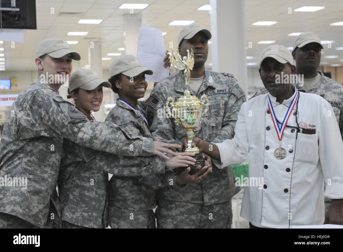 Oasis dining facility hi-res stock photography and images - Alamy