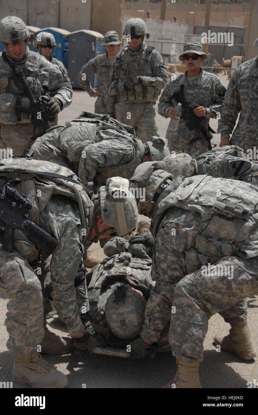 U.S. Soldiers of Echo Company, 1st Battalion, 5th Cavalry Regiment, 2nd ...