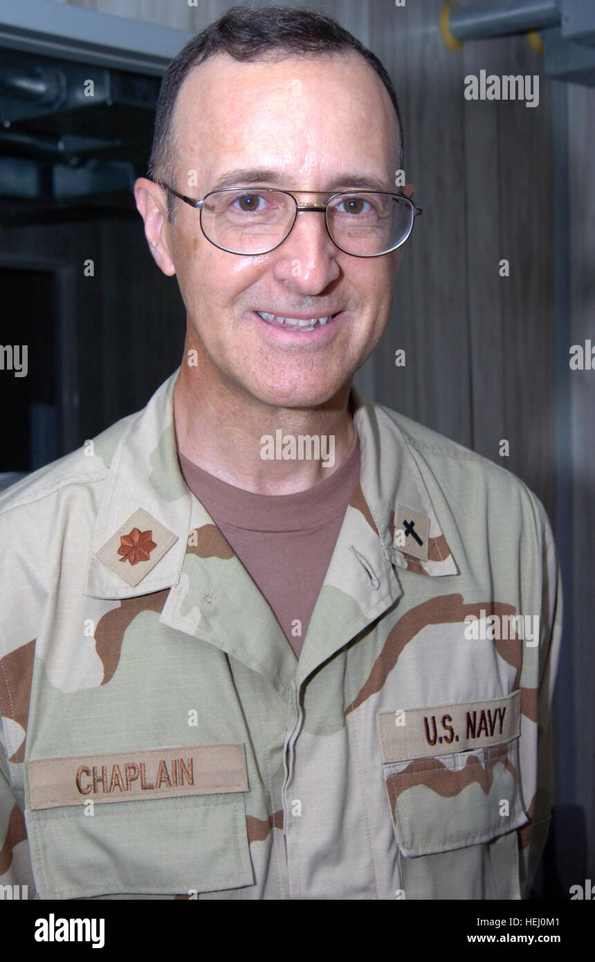 Navy lt cmdr lee hellwig hi-res stock photography and images - Alamy