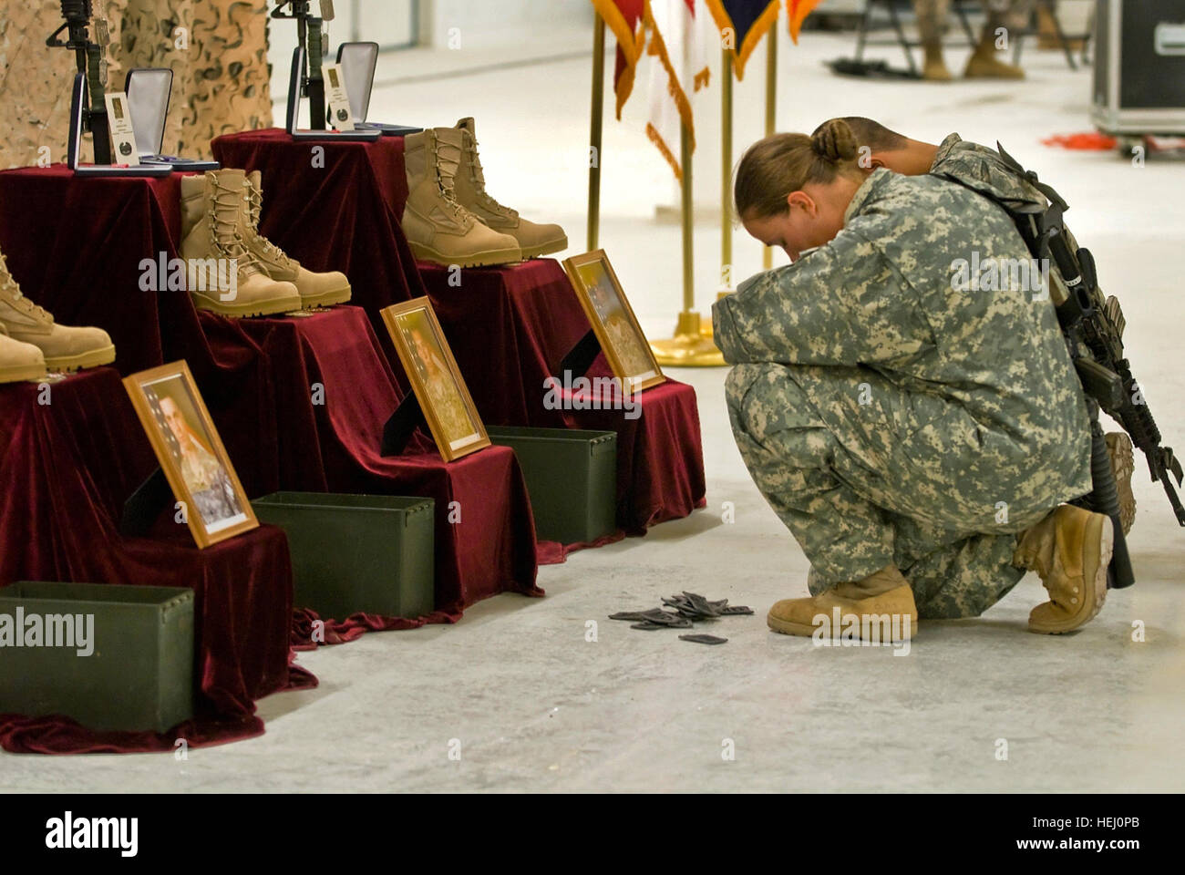 Soldiers of 34th Military Police Company, Special Troops Battalion ...