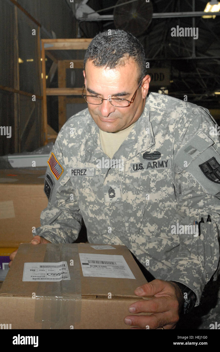 Army sgt 1st class luis perez hi-res stock photography and images - Alamy