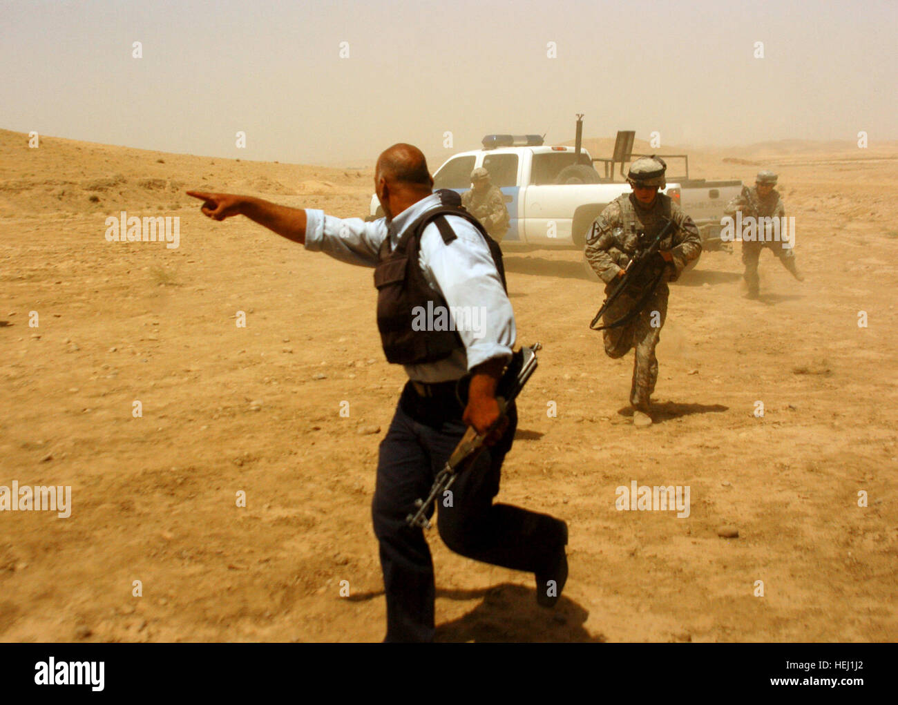 U.S. Soldiers from the 2nd Brigade Combat Team, 1st Cavalry Division ...