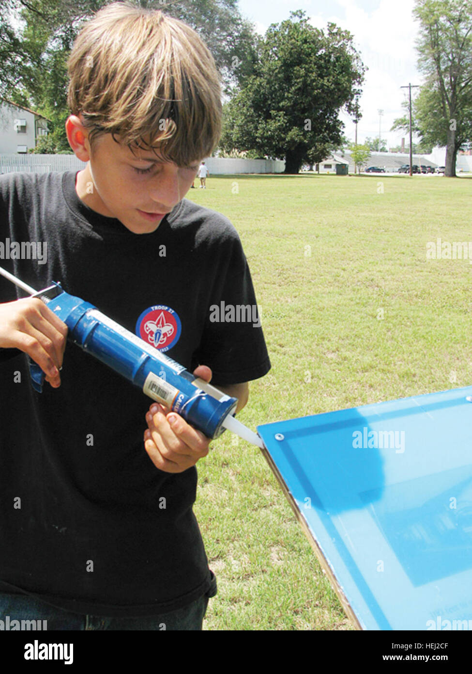 US Army 53254 Scouts create memorial garden, fence Stock Photo - Alamy
