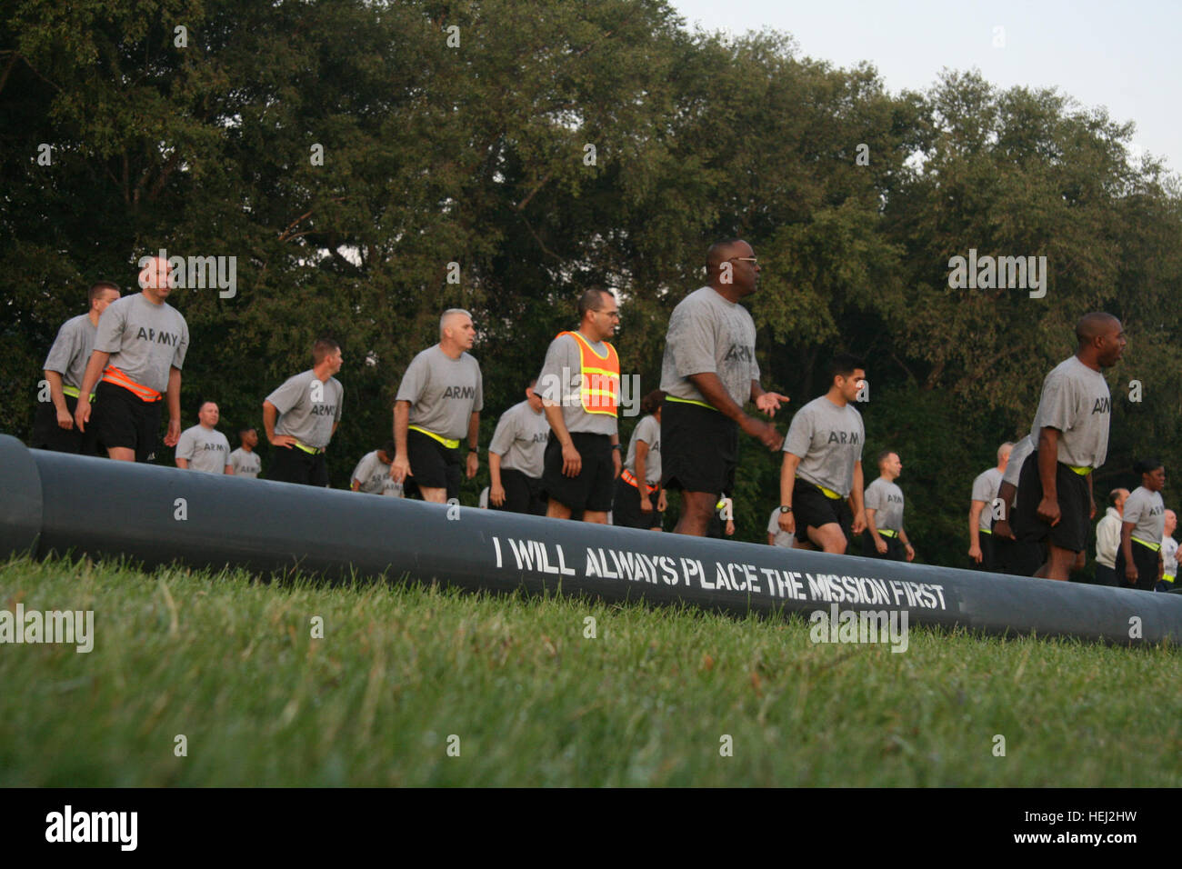 US Army 52263 CG runs command, Leaders PT with Fontaine Stock Photo - Alamy