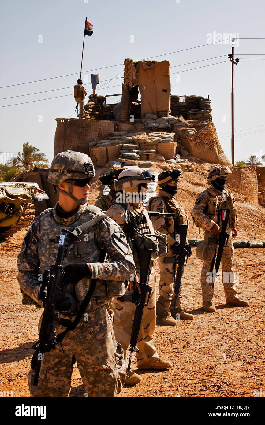 Military transition team mitt hi-res stock photography and images - Alamy