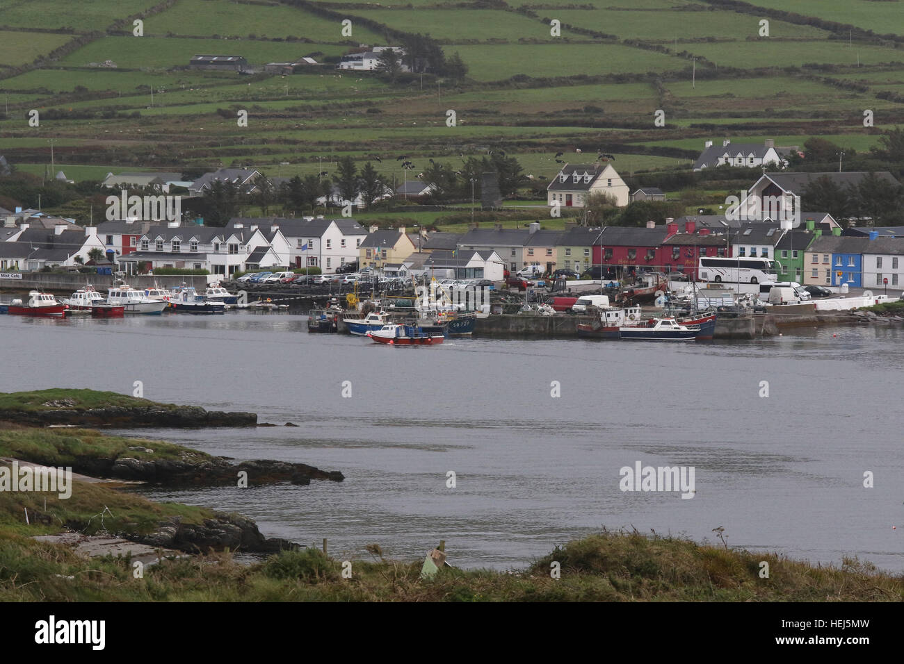 Portmagee harbour hi-res stock photography and images - Alamy