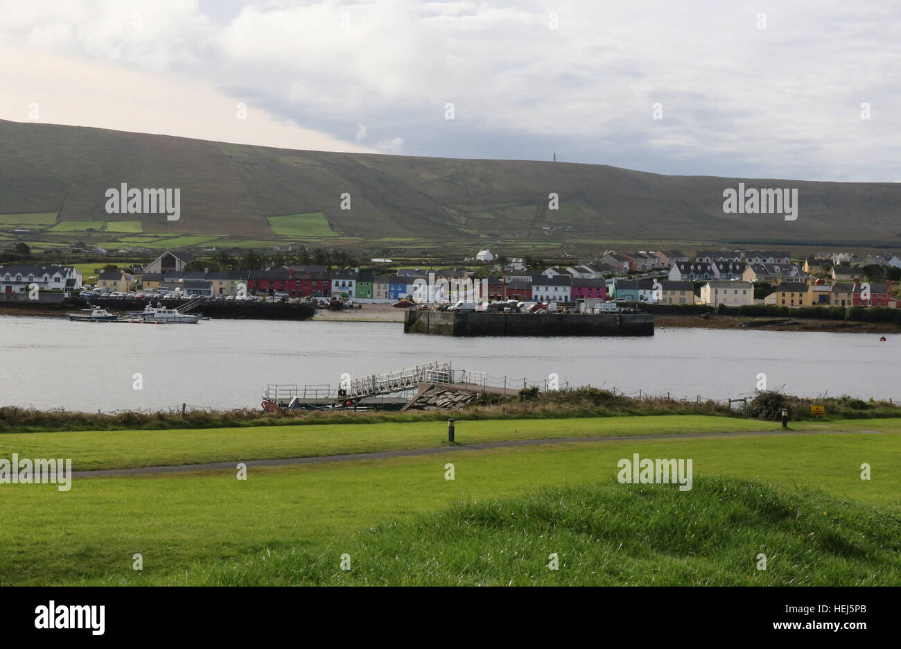 Portmagee harbour hi-res stock photography and images - Alamy
