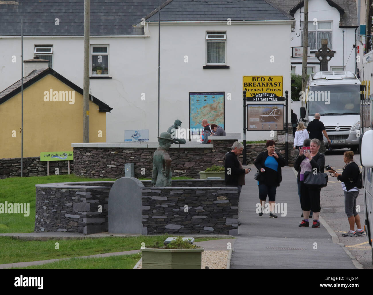 Statues in waterville ireland hi-res stock photography and images - Alamy