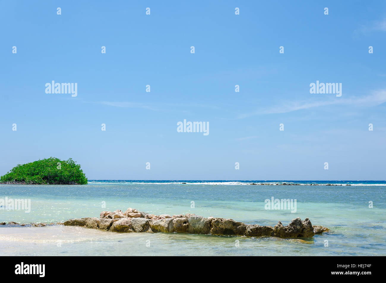 Amazing view of the Mangel Halto beach in Aruba, a caribbean paradise ...